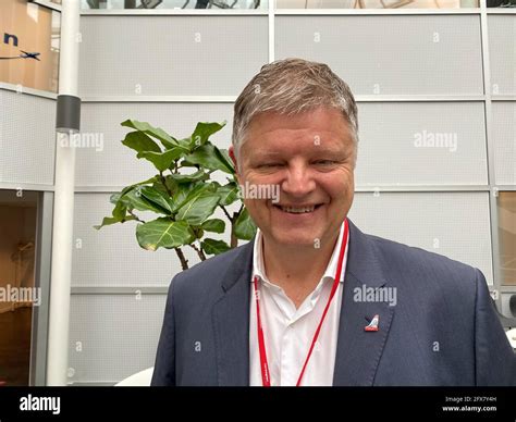 Jacob Schram Norwegian Sjef Jacob Schram Hele Koronatiden Har Vaert Som En Stor Krigssone