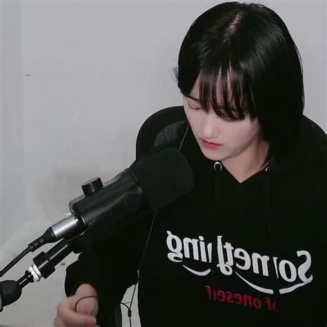 🐥아리☁️ Ari0327 Is Live Tiktok Live