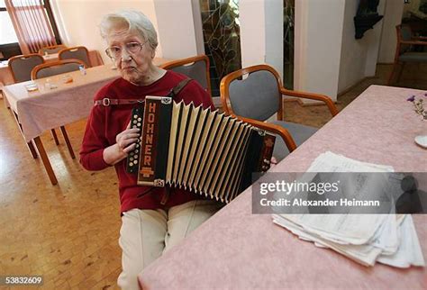 14 Anna Neff Photos And High Res Pictures Getty Images