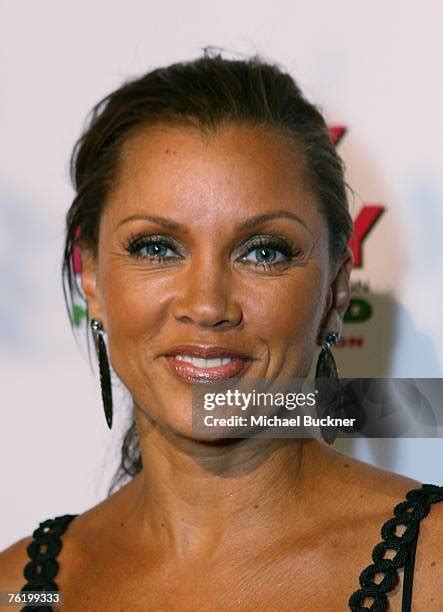 Vanessa Williams Ugly Betty Photos And Premium High Res Pictures