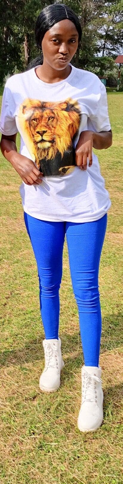 Mon Cherrie 1主播：免费直播性爱表演和聊天 Stripchat