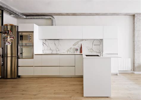Angled Walls Used To Create Blind Spots In Open Plan Apartment