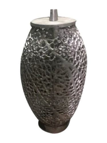 Silver Light Weight Durable And Modern Design Oval Aluminum Table Lamp