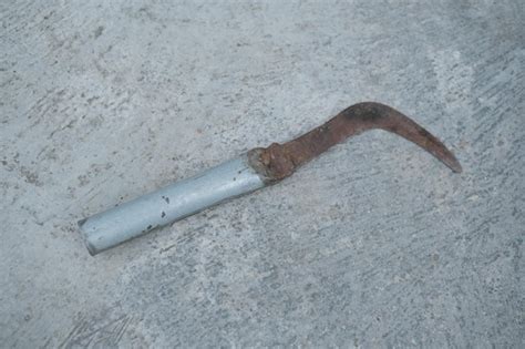 Premium Photo Grass Cutter Blade Photo