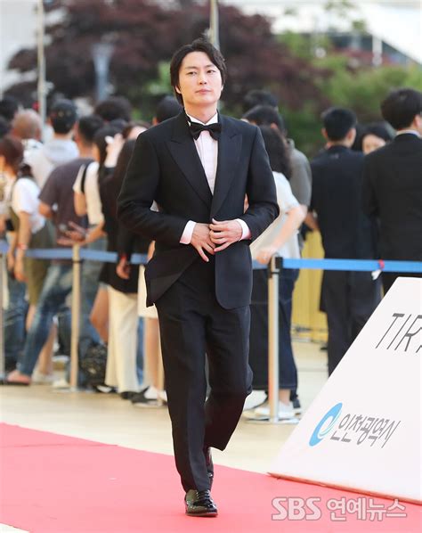 E포토 노재원 차기작은 오징어게임 시즌2