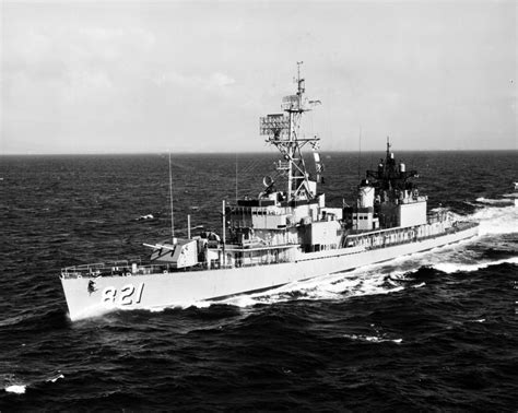 Uss Johnson Dd 821 Off Oahu December 1967