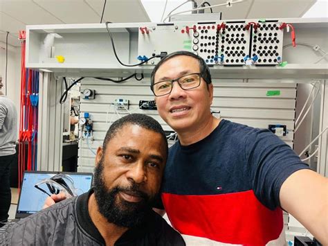 At Pneumatic Lab At The College Labby Hamzat