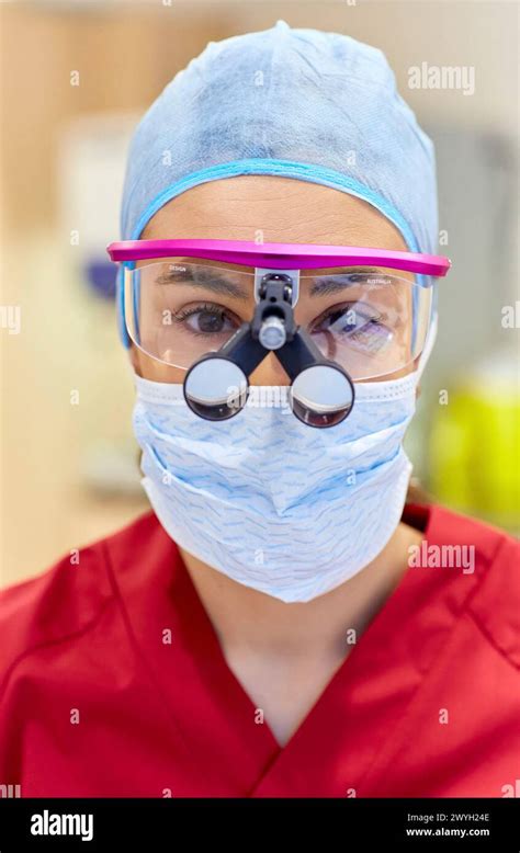 Surgeon With Magnifying Glasses Surgical Glasses Plastic Surgery