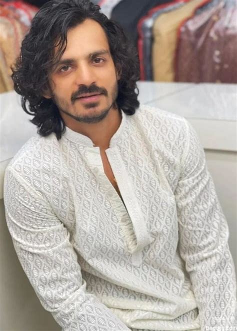 Anshumaan Pushkar Height Weight Age Facts Biography