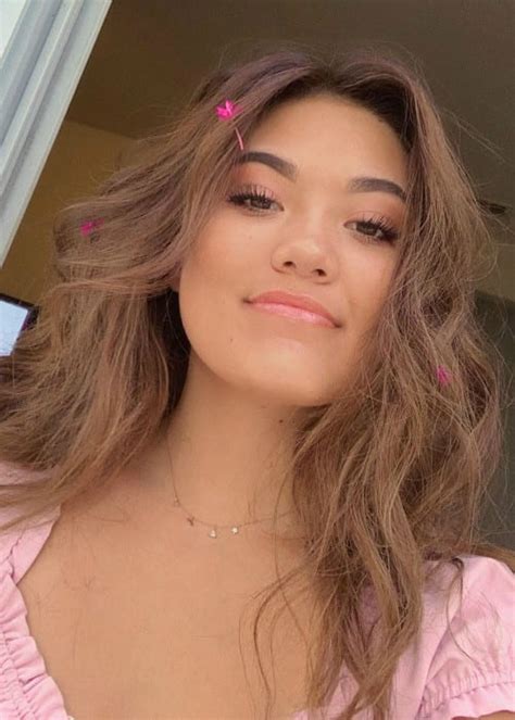 8 Hot Sexy Devyn Kohl Bikini Pics