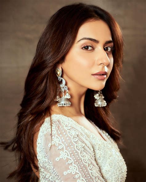 Rakul Preeth Singh Glamour Pics