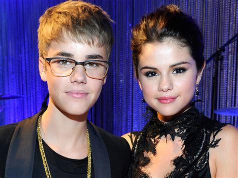 Justin Bieber Touching Selena Gomez Private Part