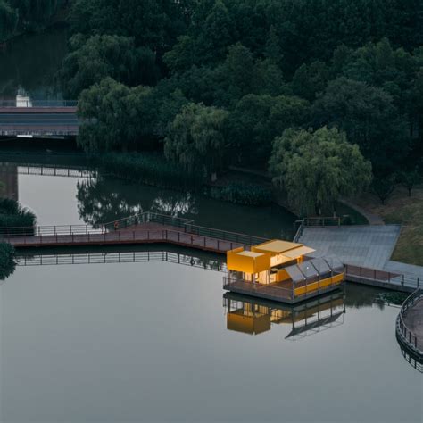 Corstorphine And Wright Carves Scoop Into London Office Facade