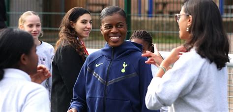 Jess Naz Surprises Aspiring Footballers And Opens New 3g Pitch At Local