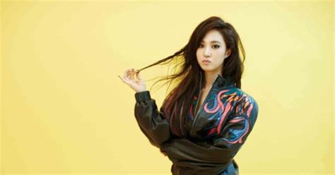 포토 소시 유리 티저 추가공개시크한 매력