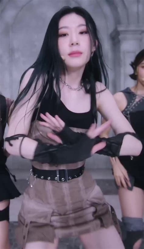 Itzy Chaeryeong Lia Ryujin Yeji Yuna Kpop Nsfw
