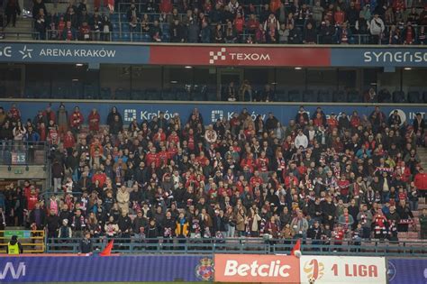Tak Bawili Się Kibice Wisły Kraków Na Meczu Z Miedzią Legnica Gazeta