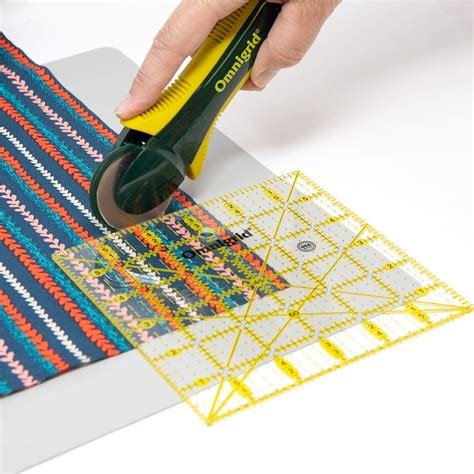 Omnigrid 45mm Rotary Cutter Hairbow Center