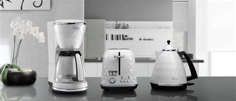 قیمت و خرید کتری برقی دلونگی ایتالیا Kbj2001 مناسب برای تهیه نوشیدنی‌های گرم و فوری ترب شاپ