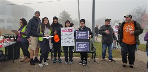 Cupe Members Protest Outside Mpp Paul Calandras Office Bullet Point News Stouffville