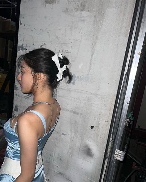 朴志效晒火辣美照秀凹凸身材！一字肩散发诱惑气息 搜狐大视野 搜狐新闻