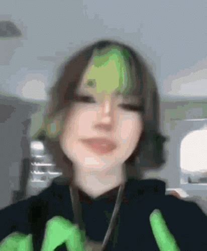 Tik Tok Egirl  Tik Tok Egirl Kiss Leri Keşfedin Ve Paylaşın