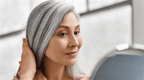 14 Hairstyles That Make Thin Hair Look Thicker Without Cutting