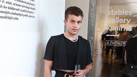 Aktivista Kryštof Stupka Se Omluvil Kuchařové Nic Mi Do Toho Není Moje Reakce Byla Zbrklá