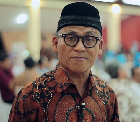 Profil Ustadz Prof Dr Asep Usman Ismail Ma
