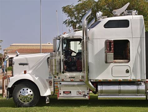 Kenworth W900 Custom Trucks