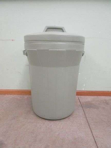 Sears 30 Gallon Poly Trash Can Oberman Auctions
