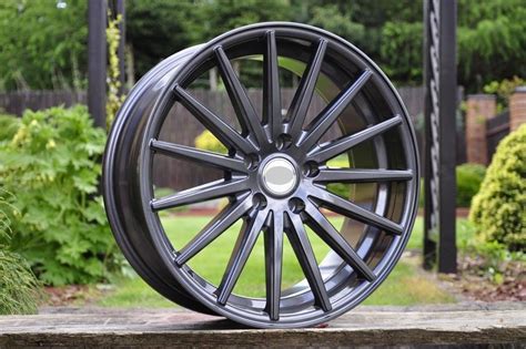 Felgi 18 5x112 Audi A4 A5 A6 A8 Vw Passat Rfr999