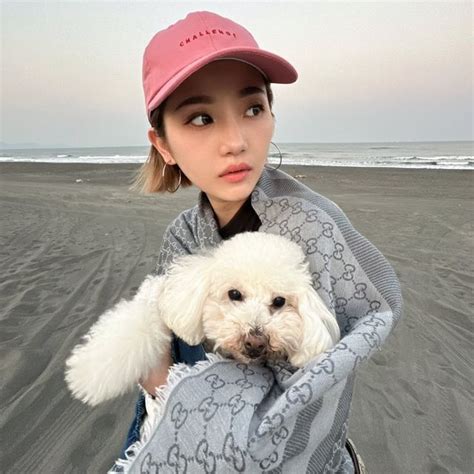 N⃞i⃞k⃞i⃞ Niki 0203 On Threads