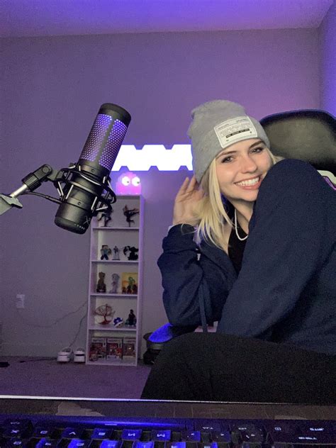 Josie On Twitter I Just Wanna Go Home And Game Https T Co Kkmnxr Leg Twitter