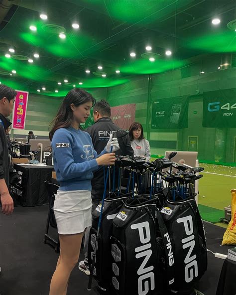 홍지우 많은 변화와 경험을 한만큼 더더욱 특별했던 2024 한 해 동안 많은 응원과 격려 보내주신 모든 분들께 진심으로 감사드립니다💙 새해복 많이받으세요🙇내년도화이팅