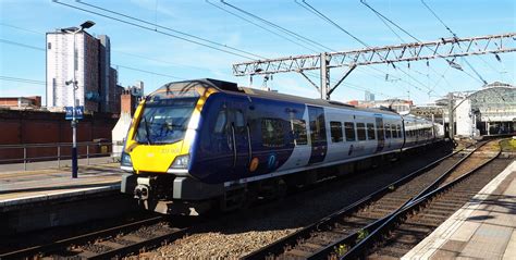 Uk Class 331 Northern Emus Nos 331006 Cw 331029 With A H Flickr