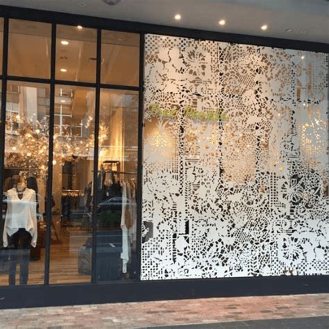 Shop Fronts Glass Partitions In Dubai Crystal Casa