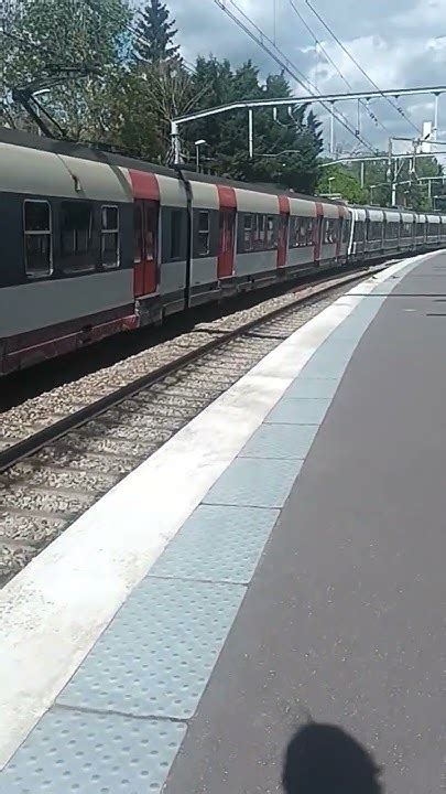 Départ Rer B En Gare De Bures Sur Yvette Ile De France Youtube