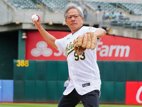 黄仁勋首登大联盟，台湾粉丝暴动 八阕