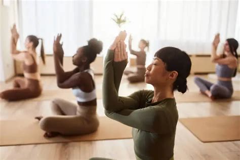 Naked Yoga Pictures Download Free Images On Unsplash