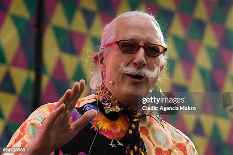 Hunter Patch Adams Photos And Premium High Res Pictures Getty Images