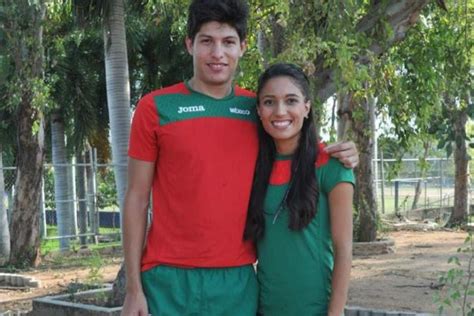 Iza Flores Y César Ramírez A Pulir Su Zancada En El Tartán