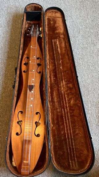 Stringed Dulcimer With Case Tuner And Instruction Books Metzger