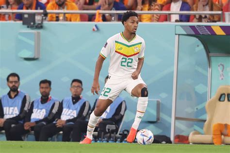 Psg Abdou Diallo Au Qatar Pour Le Bien Du Sénégal