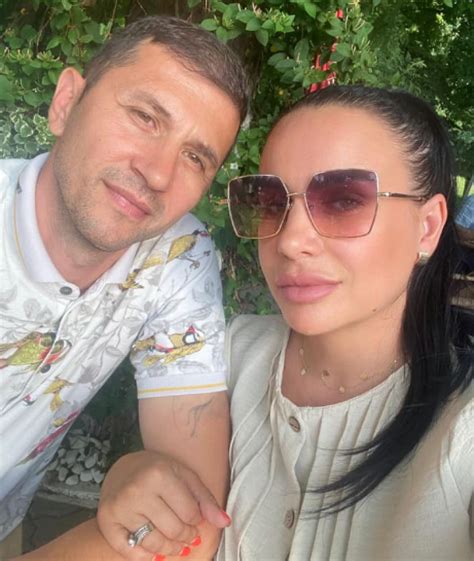 Galerie Foto Cu Ce Se Ocupă și Cum Arată Acum Claudiu ”blocnotes” Răducanu