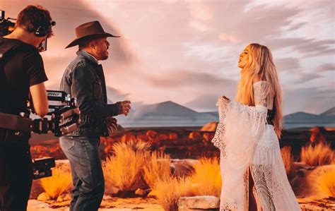 Carrie Underwood And Cody Johnson Release Mesmerizing Duet Im Gonna Love You