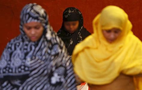 Un Padre Viola A Su Hija De 13 Años En La India Y Castigan A La Menor