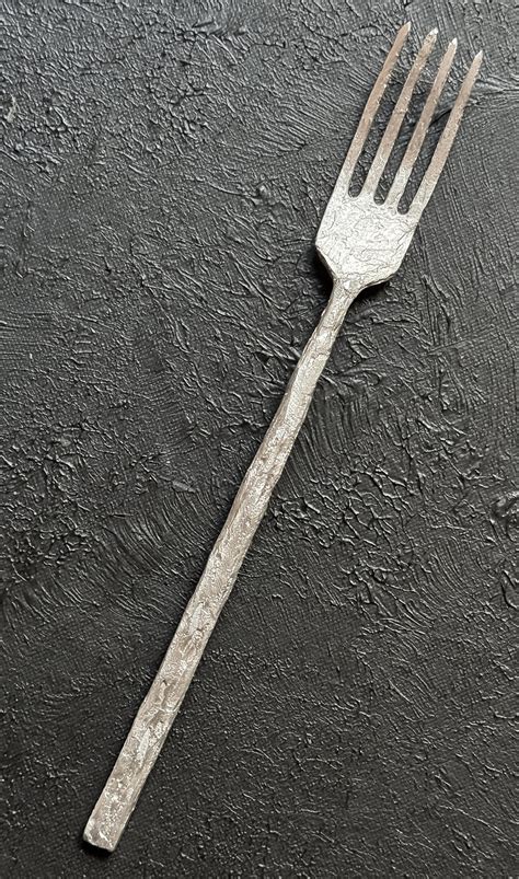 Table Fork Oss