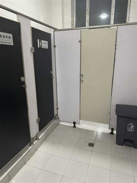 高校回应「男厕所设在女厕所里面」:设计合法合规,如何评价此事?你是否认可这种设计? 知乎 高校回应「男厕所设在女厕所里面」:设计合法合规,如何评价此事?你是否认可这种设计? 知乎