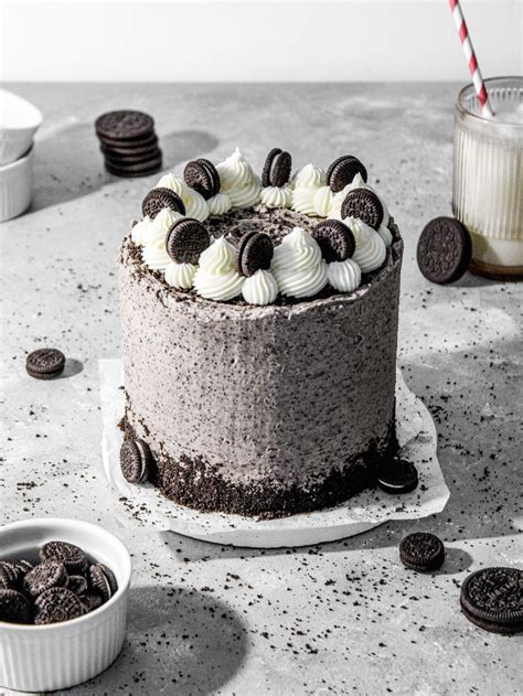 Layered Oreo Cake Eats Delightful Recipe Oreo Cake Oreo Oreo